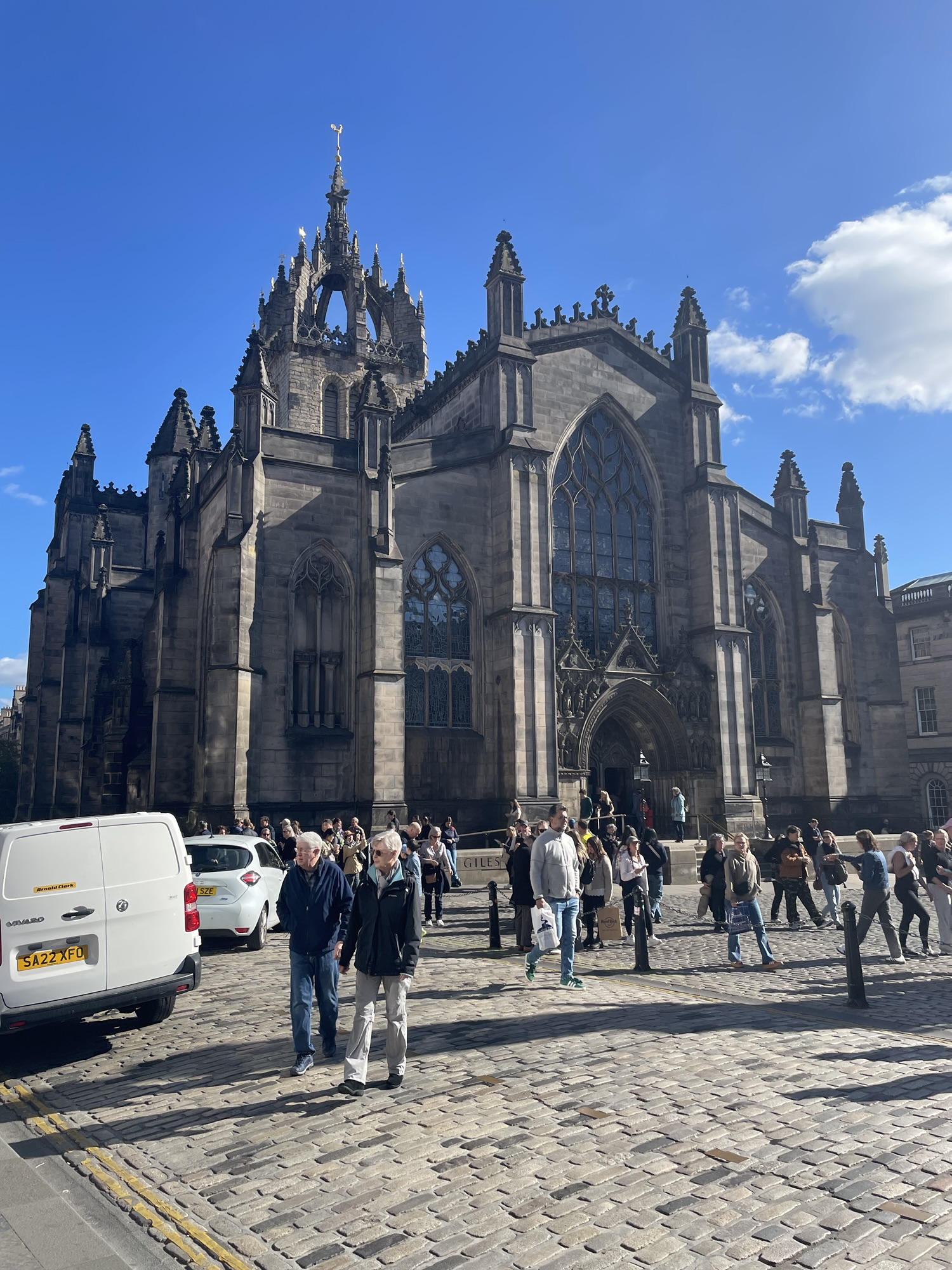 Edinburgh – Melanie and Sara's travels